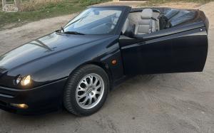 Black Alfa Romeo Spider 2001 in Vilnius, with an engine capacity of 2.00 L and mileage of 147 thousand km for 3999 €, photo 21 on AUTOMOTO.COM.LV