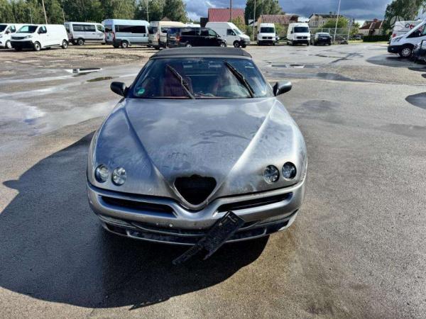 Pelēks Alfa Romeo Spider 1999 Radviliškis, ar dzinēja tilpumu 2.96 L un nobraukumu 171 tūkst. km par 3150 €, foto 2 vietnē AUTOMOTO.COM.LV