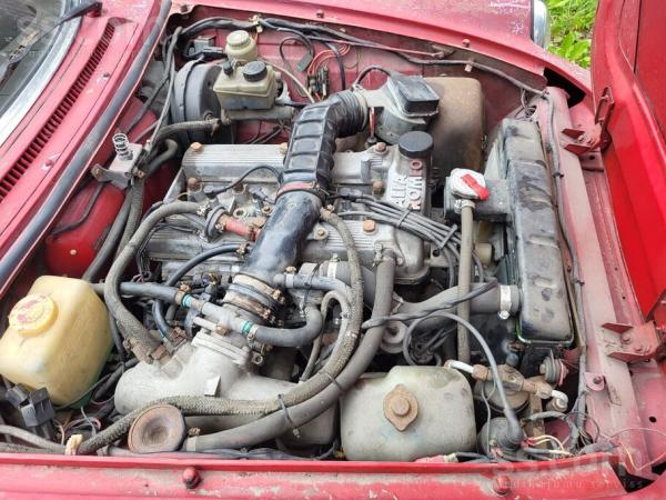 Sarkans Alfa Romeo Spider 1986 Valmiera, ar dzinēja tilpumu 2.00 L un nobraukumu 165 tūkst. km par 9900 €, foto 7 vietnē AUTOMOTO.COM.LV