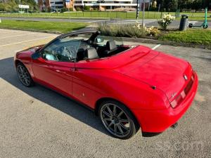 Sarkans Alfa Romeo Spider 1996 Rīga, ar dzinēja tilpumu 3.00 L un nobraukumu 228 tūkst. km par 10499 €, foto 4 vietnē AUTOMOTO.COM.LV