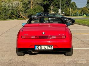Sarkans Alfa Romeo Spider 1996 Rīga, ar dzinēja tilpumu 3.00 L un nobraukumu 228 tūkst. km par 10499 €, foto 5 vietnē AUTOMOTO.COM.LV