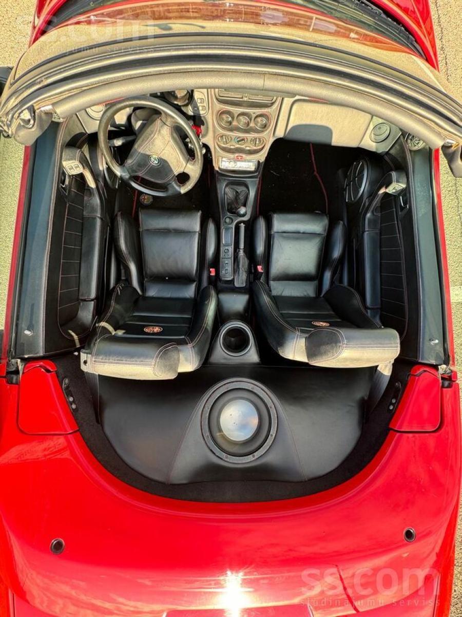 Sarkans Alfa Romeo Spider 1996 Rīga, ar dzinēja tilpumu 3.00 L un nobraukumu 228 tūkst. km par 10499 €, foto 11 vietnē AUTOMOTO.COM.LV