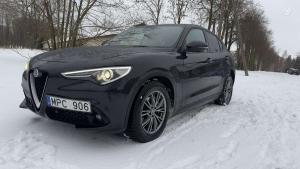 Melns Alfa Romeo Stelvio 2018 Panevēža, ar dzinēja tilpumu 2.14 L un nobraukumu 223 tūkst. km par 14300 €, foto 15 vietnē AUTOMOTO.COM.LV