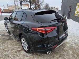 Melns Alfa Romeo Stelvio 2018 Šauļi, ar dzinēja tilpumu 2.14 L un nobraukumu 238 tūkst. km par 15950 €, foto 7 vietnē AUTOMOTO.COM.LV
