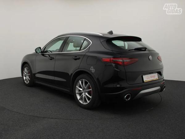 Black Alfa Romeo Stelvio 2019 in Vilnius, with an engine capacity of 2.20 L and mileage of 132 thousand km for 20999 €, photo 7 on AUTOMOTO.COM.LV