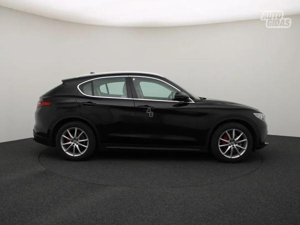 Black Alfa Romeo Stelvio 2019 in Vilnius, with an engine capacity of 2.20 L and mileage of 132 thousand km for 20999 €, photo 9 on AUTOMOTO.COM.LV