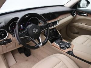 Black Alfa Romeo Stelvio 2019 in Vilnius, with an engine capacity of 2.20 L and mileage of 132 thousand km for 20999 €, photo 17 on AUTOMOTO.COM.LV