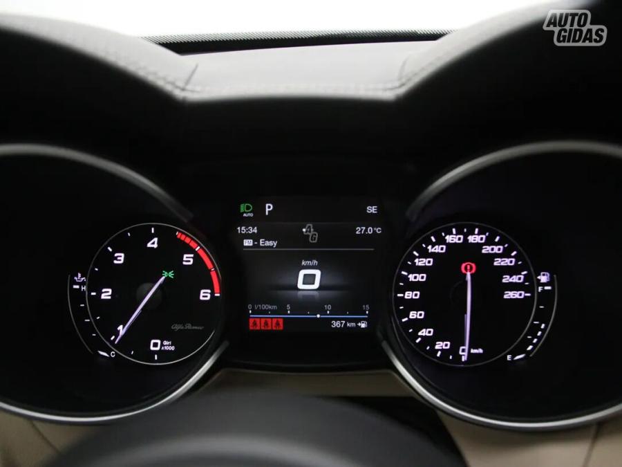 Black Alfa Romeo Stelvio 2019 in Vilnius, with an engine capacity of 2.20 L and mileage of 132 thousand km for 20999 €, photo 20 on AUTOMOTO.COM.LV