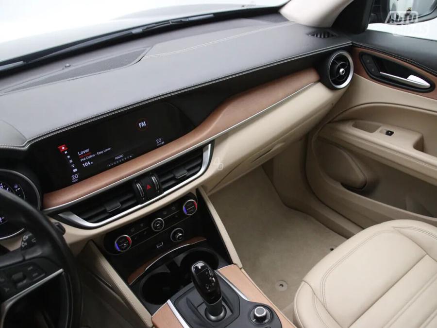 Black Alfa Romeo Stelvio 2019 in Vilnius, with an engine capacity of 2.20 L and mileage of 132 thousand km for 20999 €, photo 22 on AUTOMOTO.COM.LV