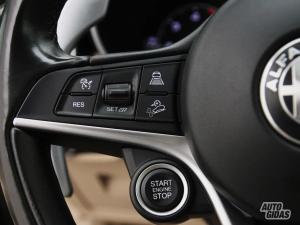 Black Alfa Romeo Stelvio 2019 in Vilnius, with an engine capacity of 2.20 L and mileage of 132 thousand km for 20999 €, photo 32 on AUTOMOTO.COM.LV