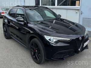 Black Alfa Romeo Stelvio 2019 in Riga, with an engine capacity of 2.00 L and mileage of 173 thousand km for 22900 €, photo 4 on AUTOMOTO.COM.LV