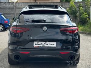 Black Alfa Romeo Stelvio 2019 in Riga, with an engine capacity of 2.00 L and mileage of 173 thousand km for 22900 €, photo 7 on AUTOMOTO.COM.LV