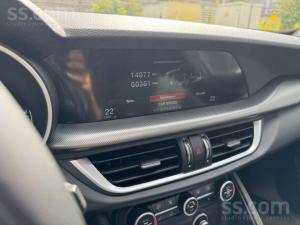 Black Alfa Romeo Stelvio 2019 in Riga, with an engine capacity of 2.00 L and mileage of 173 thousand km for 22900 €, photo 24 on AUTOMOTO.COM.LV