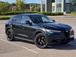 Melns Alfa Romeo Stelvio 2020 Viļņa, ar dzinēja tilpumu 2.00 L un nobraukumu 75 tūkst. km par 23999 €, foto  vietnē AUTOMOTO.COM.LV