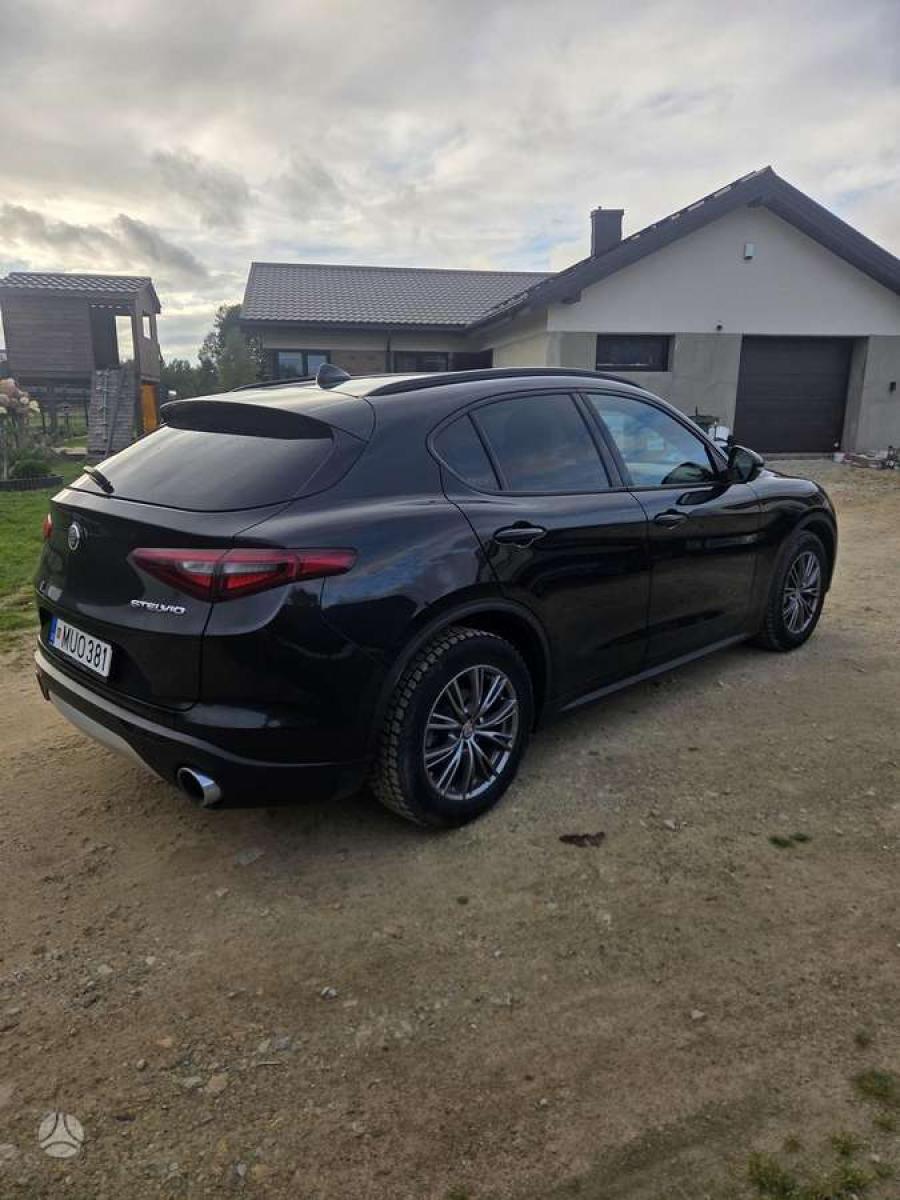 Melns Alfa Romeo Stelvio 2020 Kauņa, ar dzinēja tilpumu 2.14 L un nobraukumu 160 tūkst. km par 14800 €, foto 4 vietnē AUTOMOTO.COM.LV