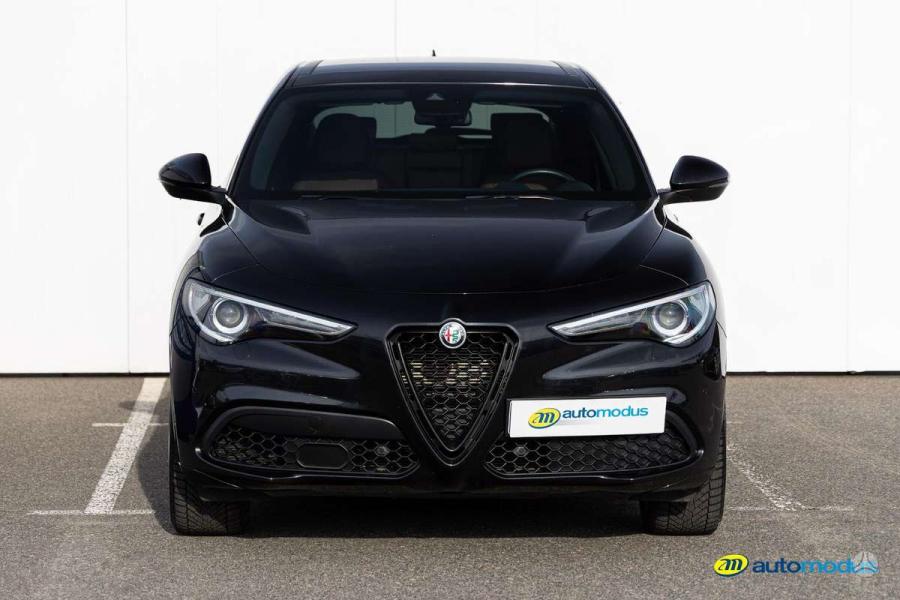 Black Alfa Romeo Stelvio 2021 in Vilnius, with an engine capacity of 2.00 L and mileage of 124 thousand km for 29900 €, photo 23 on AUTOMOTO.COM.LV