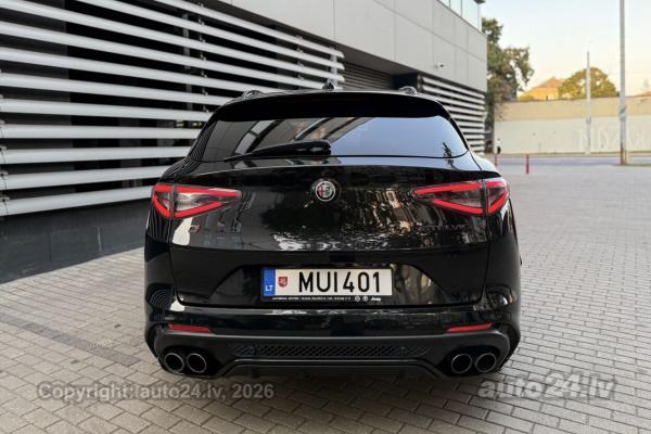 Melns Alfa Romeo Stelvio 2021 Rīga, ar dzinēja tilpumu 2.89 L un nobraukumu 81 tūkst. km par 43900 €, foto 5 vietnē AUTOMOTO.COM.LV