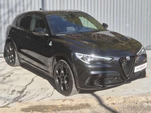 Melns Alfa Romeo Stelvio 2023 Viļņa, ar dzinēja tilpumu 2.89 L un nobraukumu 90 tūkst. km par 45900 €, foto 2 vietnē AUTOMOTO.COM.LV
