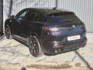 Melns Alfa Romeo Stelvio 2023 Viļņa, ar dzinēja tilpumu 2.89 L un nobraukumu 90 tūkst. km par 45900 €, foto 4 vietnē AUTOMOTO.COM.LV