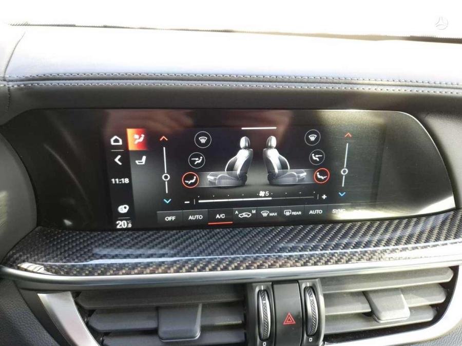 Black Alfa Romeo Stelvio 2023 in Vilnius, with an engine capacity of 2.89 L and mileage of 93 thousand km for 45900 €, photo 12 on AUTOMOTO.COM.LV