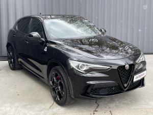Melns Alfa Romeo Stelvio 2023 Viļņa, ar dzinēja tilpumu 2.89 L un nobraukumu 93 tūkst. km par 43500 €, foto 3 vietnē AUTOMOTO.COM.LV