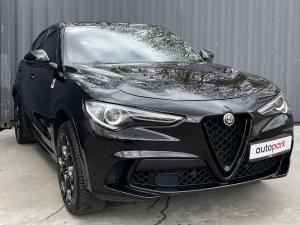 Melns Alfa Romeo Stelvio 2023 Viļņa, ar dzinēja tilpumu 2.89 L un nobraukumu 93 tūkst. km par 43500 €, foto 4 vietnē AUTOMOTO.COM.LV