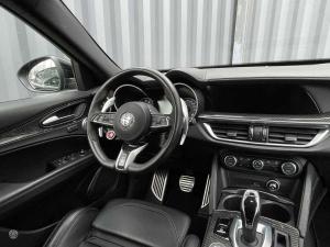 Melns Alfa Romeo Stelvio 2023 Viļņa, ar dzinēja tilpumu 2.89 L un nobraukumu 93 tūkst. km par 43500 €, foto 10 vietnē AUTOMOTO.COM.LV