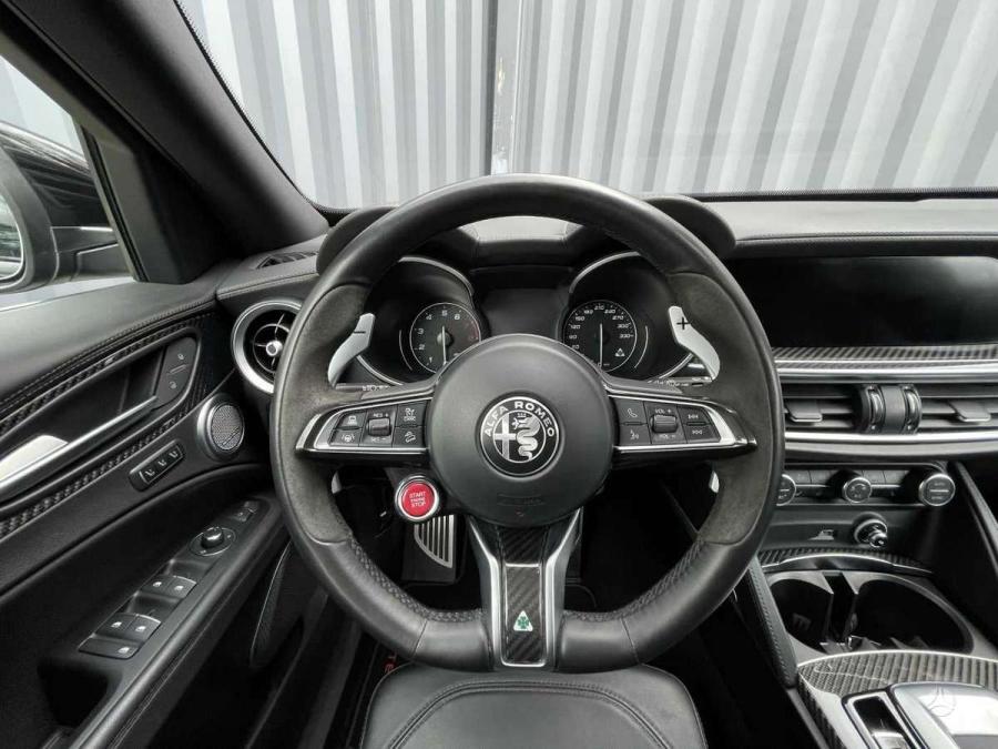 Melns Alfa Romeo Stelvio 2023 Viļņa, ar dzinēja tilpumu 2.89 L un nobraukumu 93 tūkst. km par 43500 €, foto 11 vietnē AUTOMOTO.COM.LV