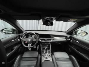 Melns Alfa Romeo Stelvio 2023 Viļņa, ar dzinēja tilpumu 2.89 L un nobraukumu 93 tūkst. km par 43500 €, foto 13 vietnē AUTOMOTO.COM.LV