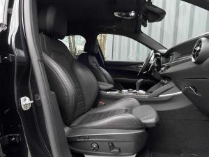 Melns Alfa Romeo Stelvio 2023 Viļņa, ar dzinēja tilpumu 2.89 L un nobraukumu 93 tūkst. km par 43500 €, foto 17 vietnē AUTOMOTO.COM.LV