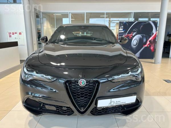 Black Alfa Romeo Stelvio 2024 in Riga, with an engine capacity of 2.00 L and mileage of 18 thousand km for 39950 €, photo 4 on AUTOMOTO.COM.LV
