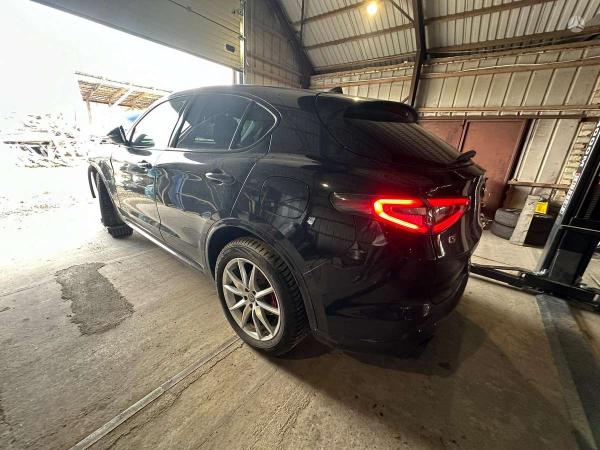 Melns Alfa Romeo Stelvio 2024 Klaipėda, ar dzinēja tilpumu 2.14 L un nobraukumu 41 tūkst. km par 9500 €, foto 1 vietnē AUTOMOTO.COM.LV