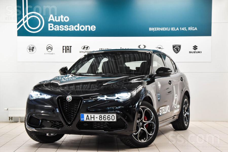 Melns Alfa Romeo Stelvio 2024 Rīga, ar dzinēja tilpumu 2.00 L un nobraukumu 6 tūkst. km par 52990 €, foto 1 vietnē AUTOMOTO.COM.LV