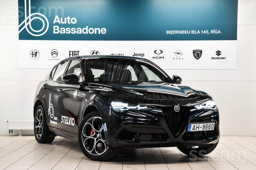 Melns Alfa Romeo Stelvio 2024 Rīga, ar dzinēja tilpumu 2.00 L un nobraukumu 6 tūkst. km par 52990 €, foto 3 vietnē AUTOMOTO.COM.LV