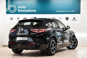 Melns Alfa Romeo Stelvio 2024 Rīga, ar dzinēja tilpumu 2.00 L un nobraukumu 6 tūkst. km par 52990 €, foto 5 vietnē AUTOMOTO.COM.LV