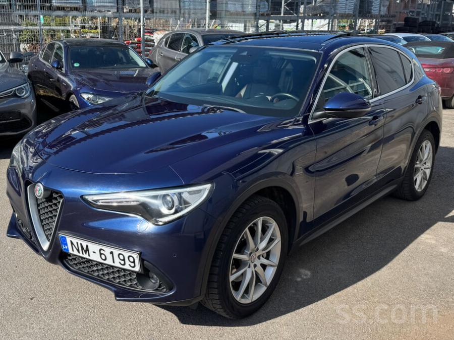 Zils Alfa Romeo Stelvio 2017 Rīga, ar dzinēja tilpumu 2.20 L un nobraukumu 106 tūkst. km par 19900 €, foto 1 vietnē AUTOMOTO.COM.LV