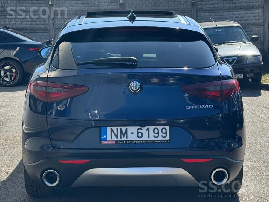 Zils Alfa Romeo Stelvio 2017 Rīga, ar dzinēja tilpumu 2.20 L un nobraukumu 106 tūkst. km par 19900 €, foto 7 vietnē AUTOMOTO.COM.LV