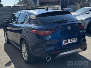 Zils Alfa Romeo Stelvio 2017 Rīga, ar dzinēja tilpumu 2.20 L un nobraukumu 106 tūkst. km par 19900 €, foto 8 vietnē AUTOMOTO.COM.LV