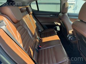 Zils Alfa Romeo Stelvio 2017 Rīga, ar dzinēja tilpumu 2.20 L un nobraukumu 106 tūkst. km par 19900 €, foto 18 vietnē AUTOMOTO.COM.LV