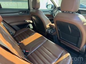 Zils Alfa Romeo Stelvio 2017 Rīga, ar dzinēja tilpumu 2.20 L un nobraukumu 106 tūkst. km par 19900 €, foto 19 vietnē AUTOMOTO.COM.LV