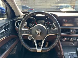Zils Alfa Romeo Stelvio 2017 Rīga, ar dzinēja tilpumu 2.20 L un nobraukumu 106 tūkst. km par 19900 €, foto 22 vietnē AUTOMOTO.COM.LV