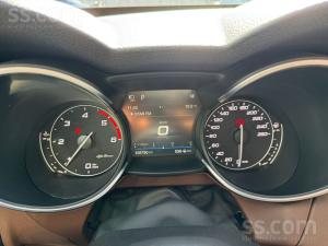 Zils Alfa Romeo Stelvio 2017 Rīga, ar dzinēja tilpumu 2.20 L un nobraukumu 106 tūkst. km par 19900 €, foto 30 vietnē AUTOMOTO.COM.LV