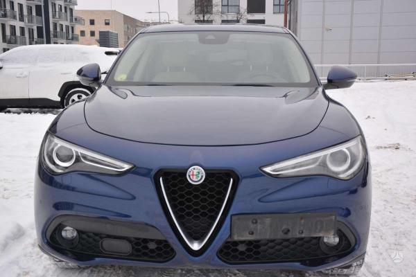 Blue Alfa Romeo Stelvio 2018 in Vilnius, with an engine capacity of 2.14 L and mileage of 143 thousand km for 15599 €, photo 5 on AUTOMOTO.COM.LV