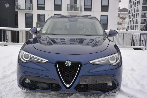 Blue Alfa Romeo Stelvio 2018 in Vilnius, with an engine capacity of 2.14 L and mileage of 143 thousand km for 15599 €, photo 6 on AUTOMOTO.COM.LV