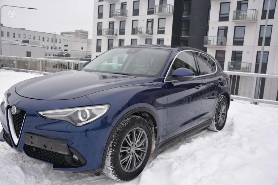 Blue Alfa Romeo Stelvio 2018 in Vilnius, with an engine capacity of 2.14 L and mileage of 143 thousand km for 15599 €, photo 11 on AUTOMOTO.COM.LV