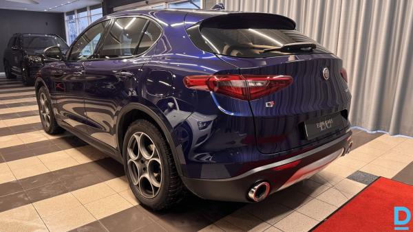Zils Alfa Romeo Stelvio 2018 Mārupe, ar dzinēja tilpumu 2.20 L un nobraukumu 169 tūkst. km par 19990 €, foto 4 vietnē AUTOMOTO.COM.LV