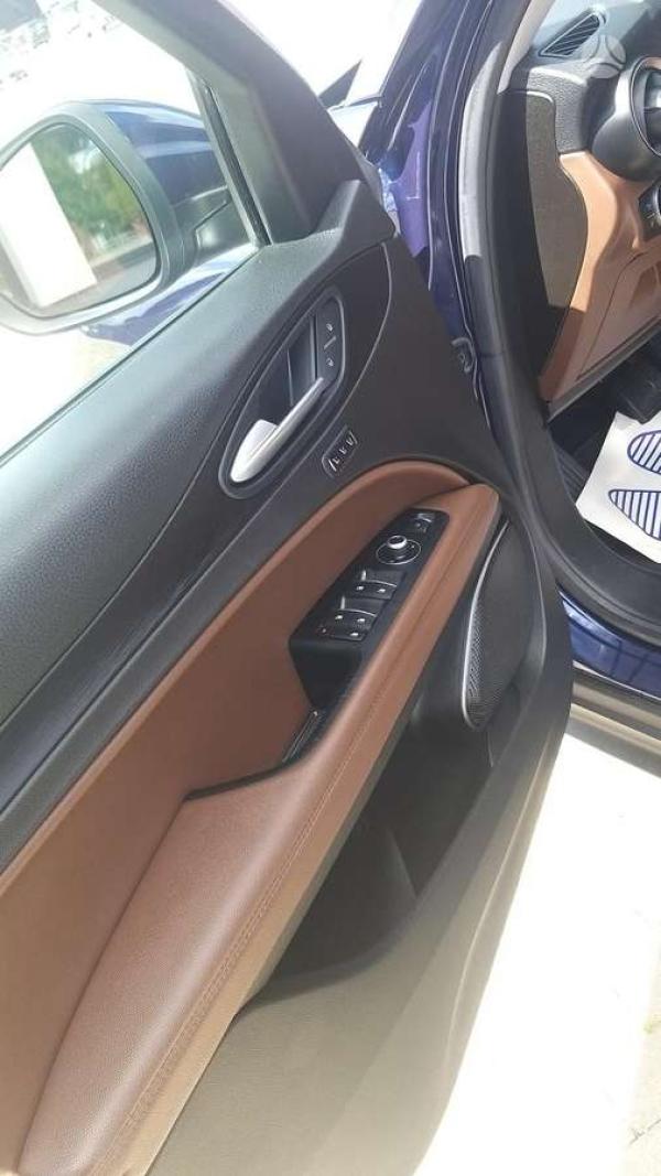 Blue Alfa Romeo Stelvio 2018 in Kaunas, with an engine capacity of 2.00 L and mileage of 282 thousand km for 14700 €, photo 5 on AUTOMOTO.COM.LV