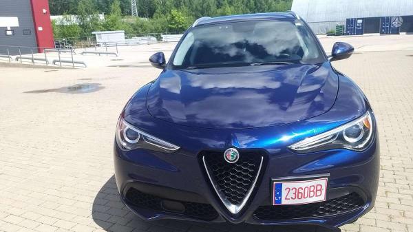 Zils Alfa Romeo Stelvio 2018 Kauņa, ar dzinēja tilpumu 2.00 L un nobraukumu 282 tūkst. km par 14700 €, foto 1 vietnē AUTOMOTO.COM.LV