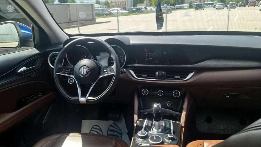 Zils Alfa Romeo Stelvio 2018 Kauņa, ar dzinēja tilpumu 2.00 L un nobraukumu 282 tūkst. km par 14700 €, foto 7 vietnē AUTOMOTO.COM.LV