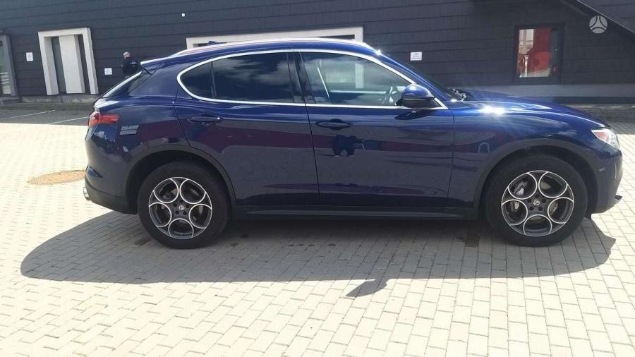 Zils Alfa Romeo Stelvio 2018 Kauņa, ar dzinēja tilpumu 2.00 L un nobraukumu 282 tūkst. km par 14700 €, foto 14 vietnē AUTOMOTO.COM.LV